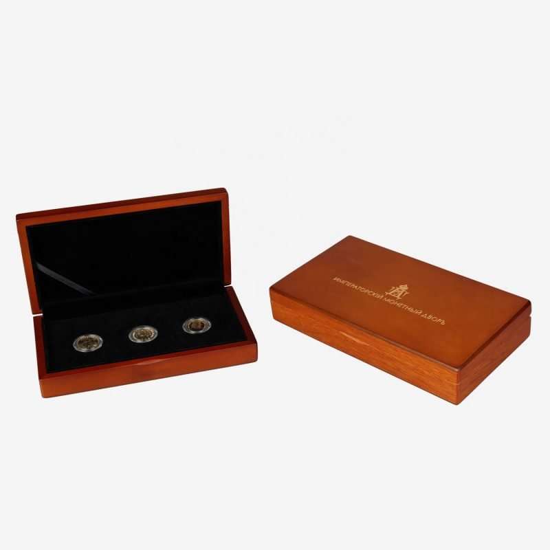 Square Small Medal Packaging Luxury Wooden Saving Box Coin Bank